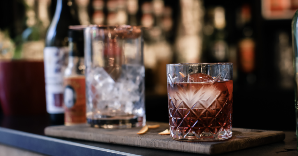 Uncover Paris’ 5 Best Cocktail Bars for an Unforgettable Experience ...
